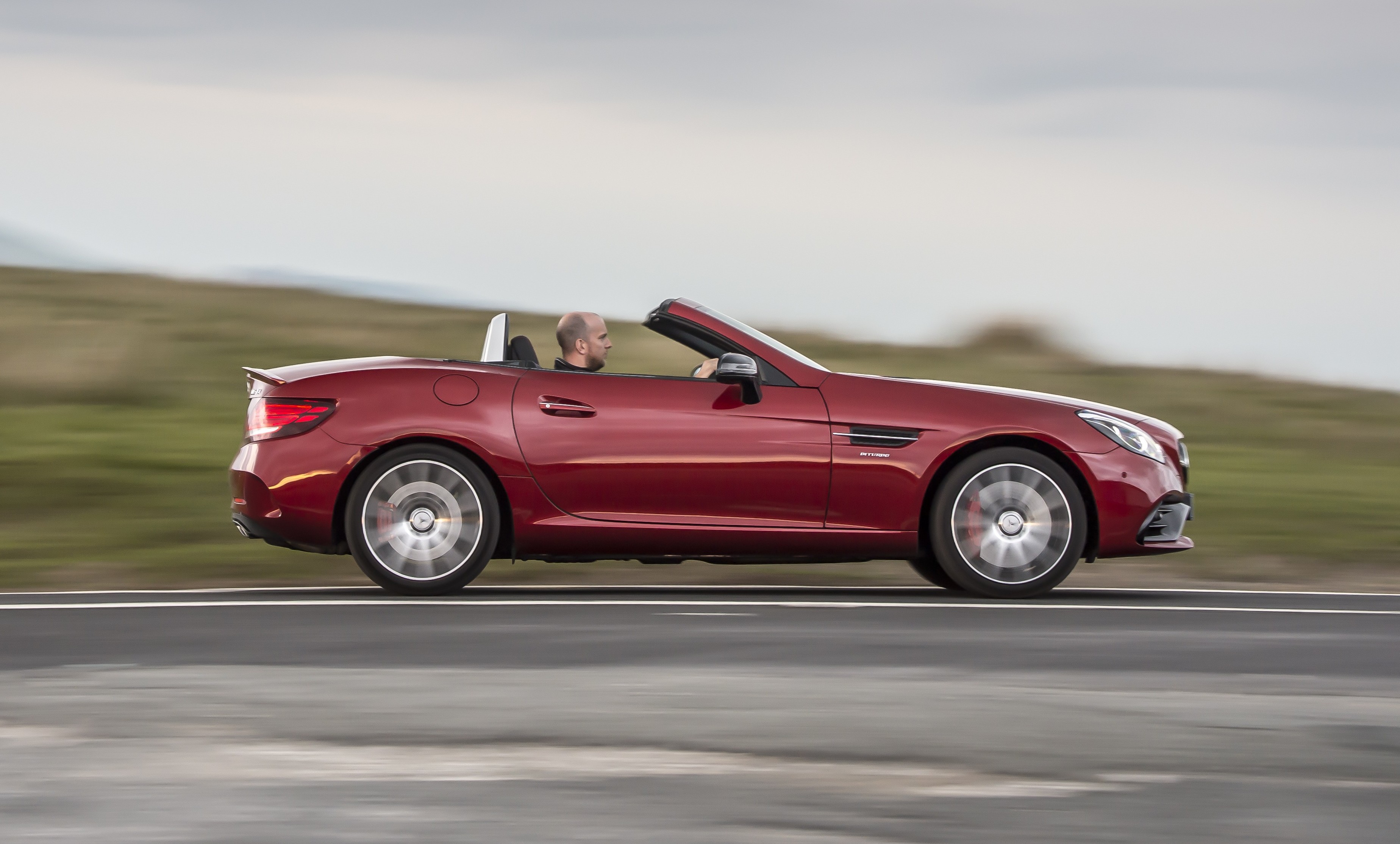 Mercedes SLC Review | carwow