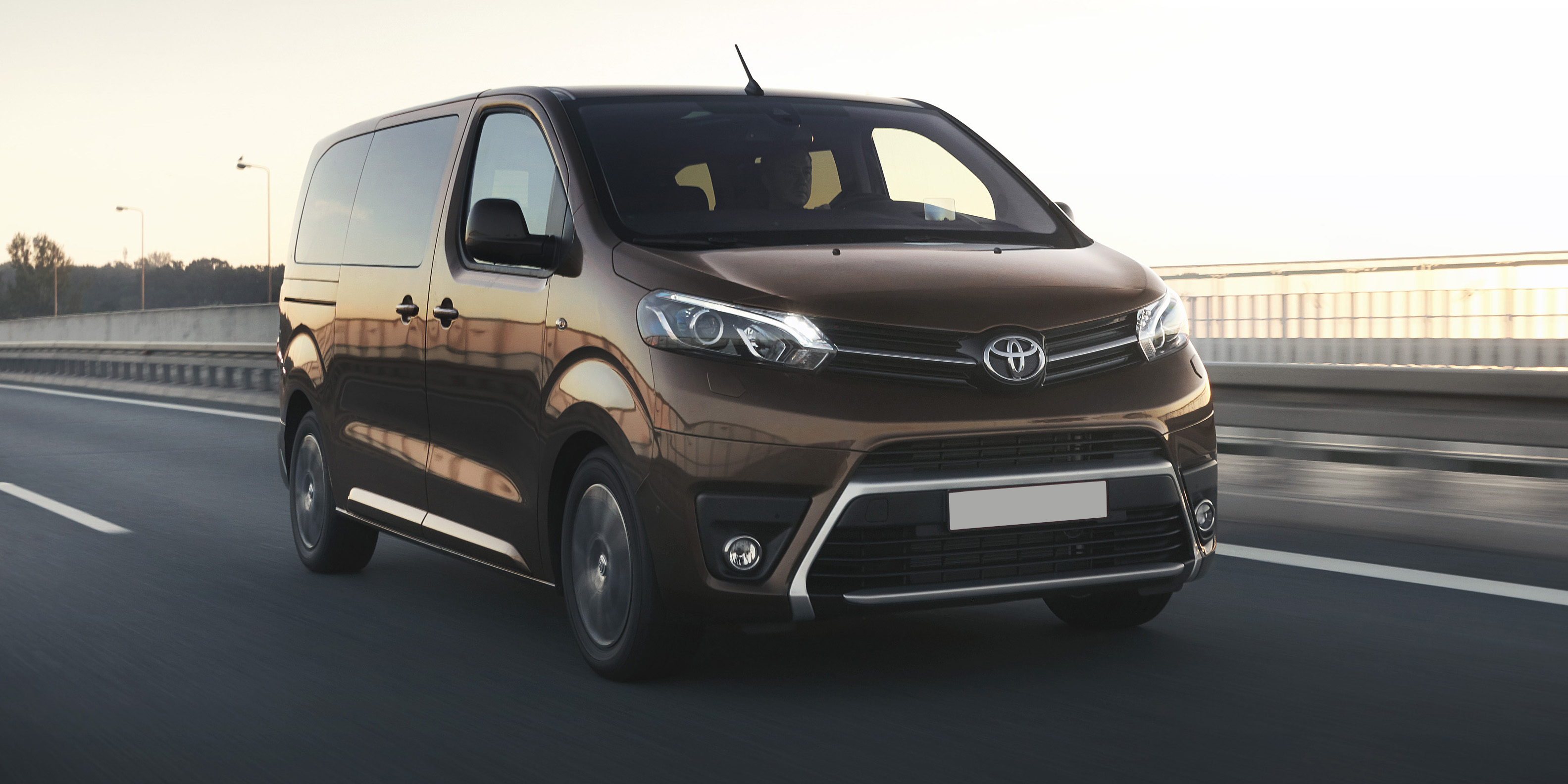 Toyota Proace Verso Review | carwow