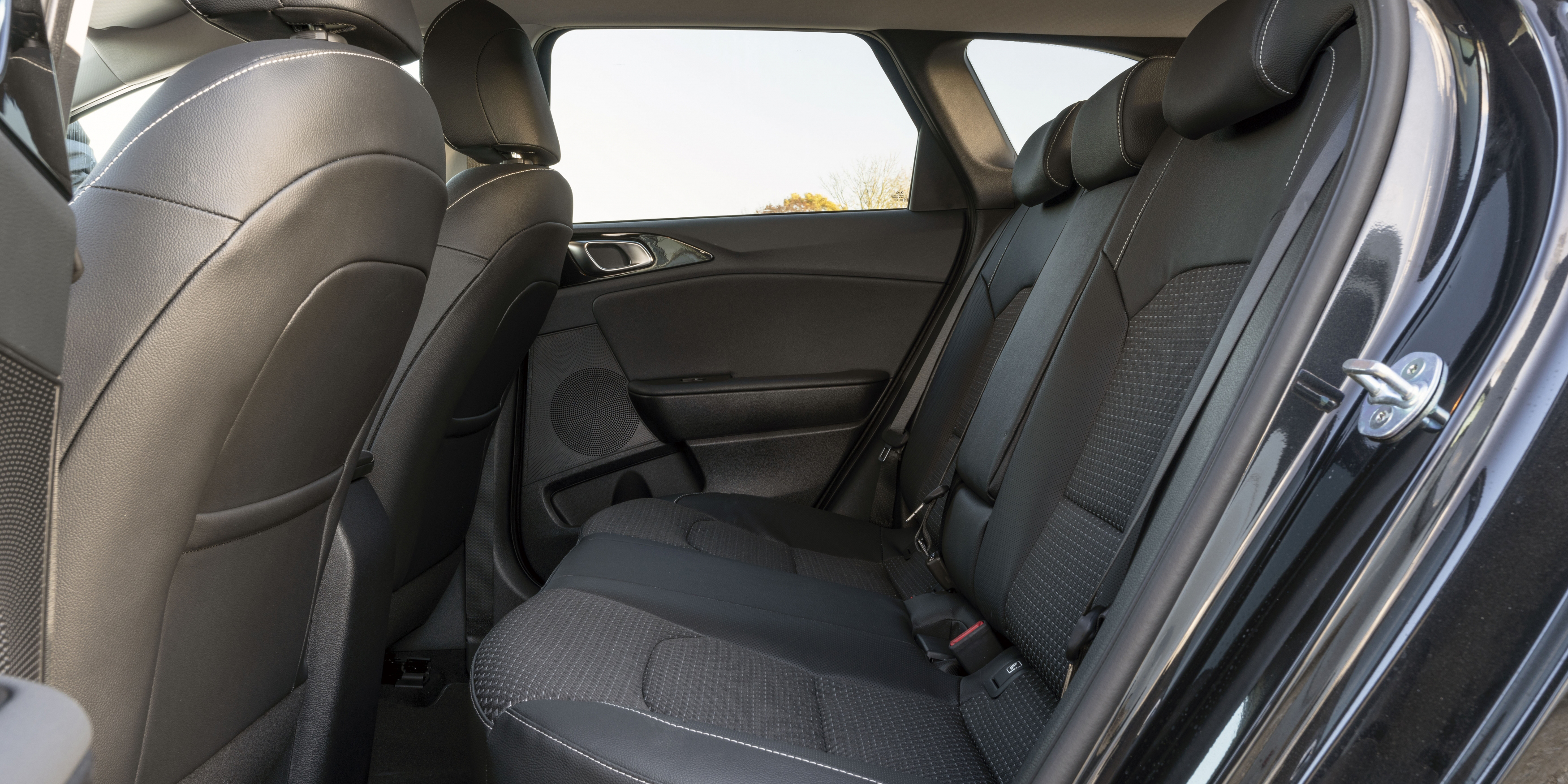 Kia Ceed Sportswagon Review 2022 | carwow