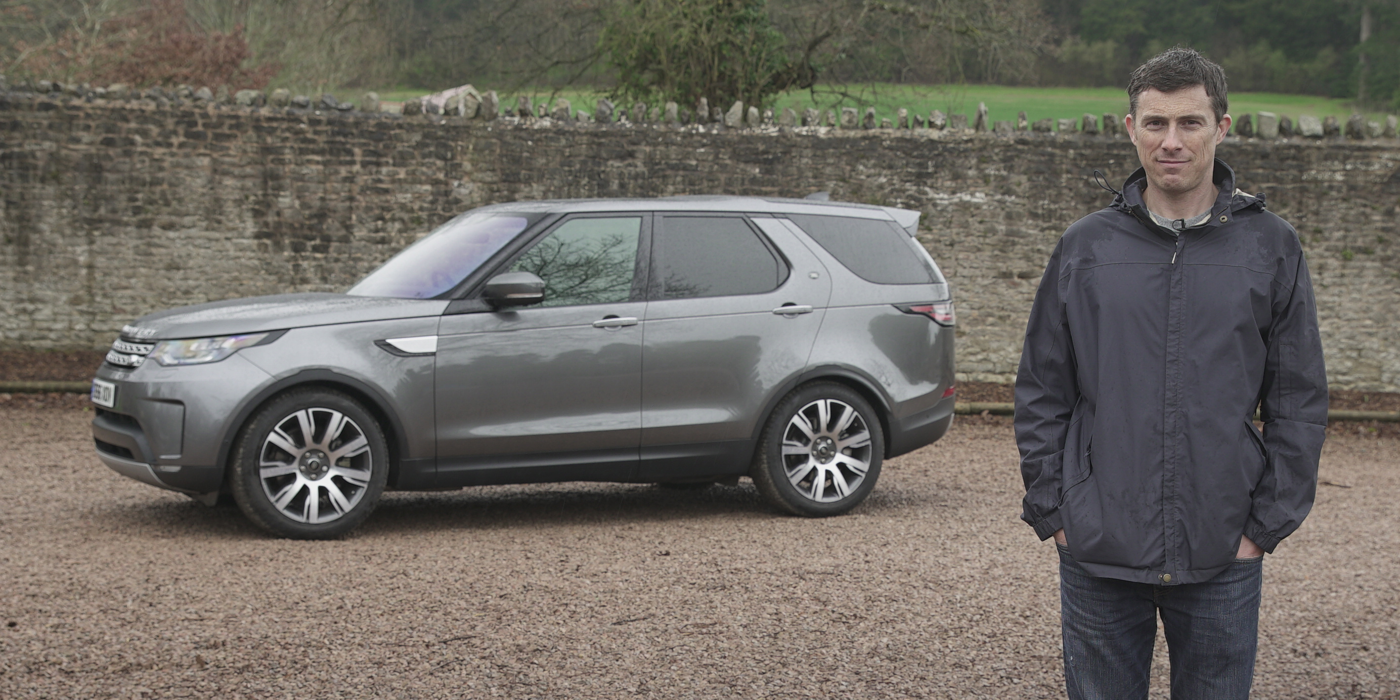 Land Rover Discovery Review | carwow