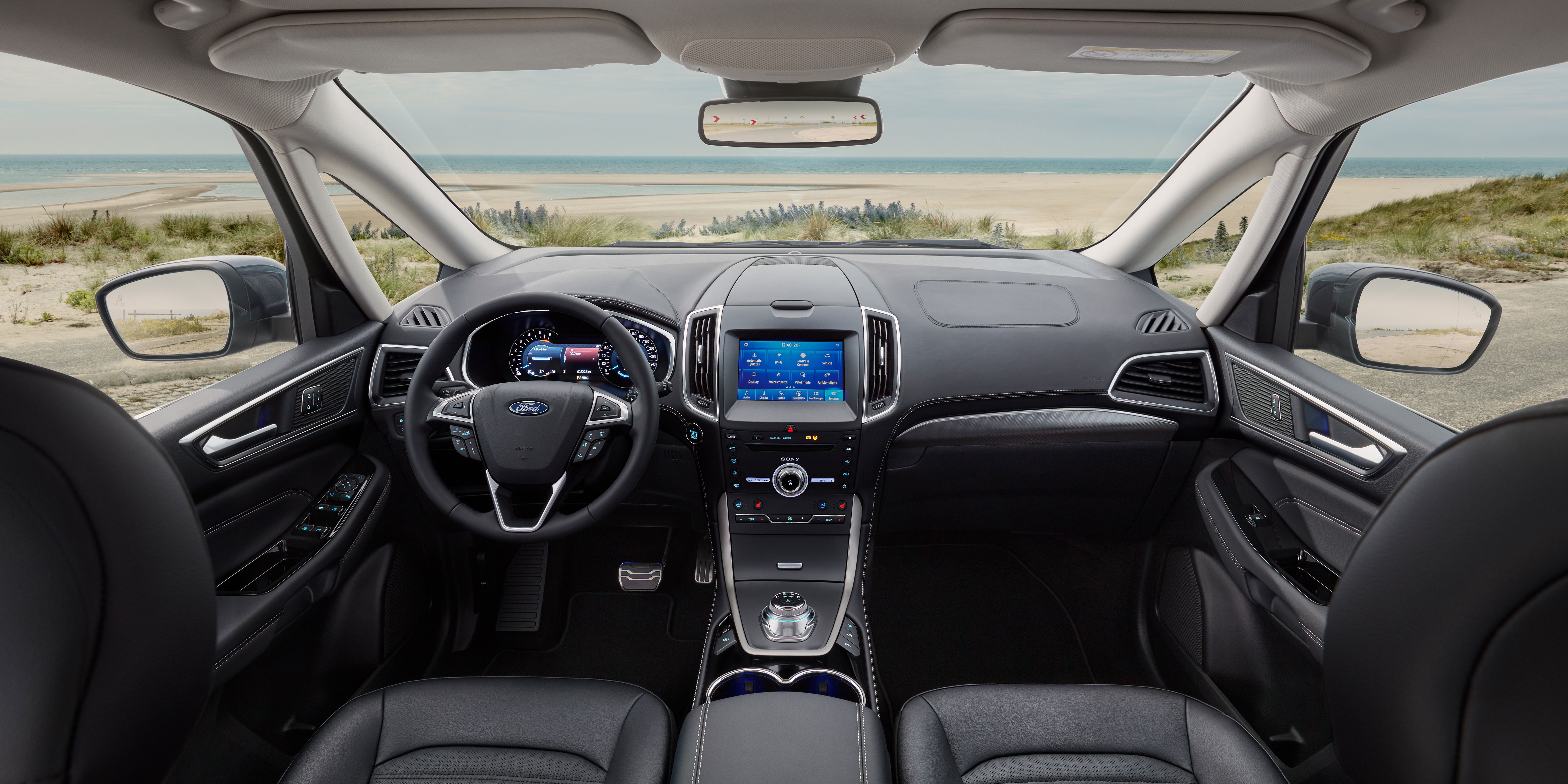 Ford Galaxy Review 2022 | carwow