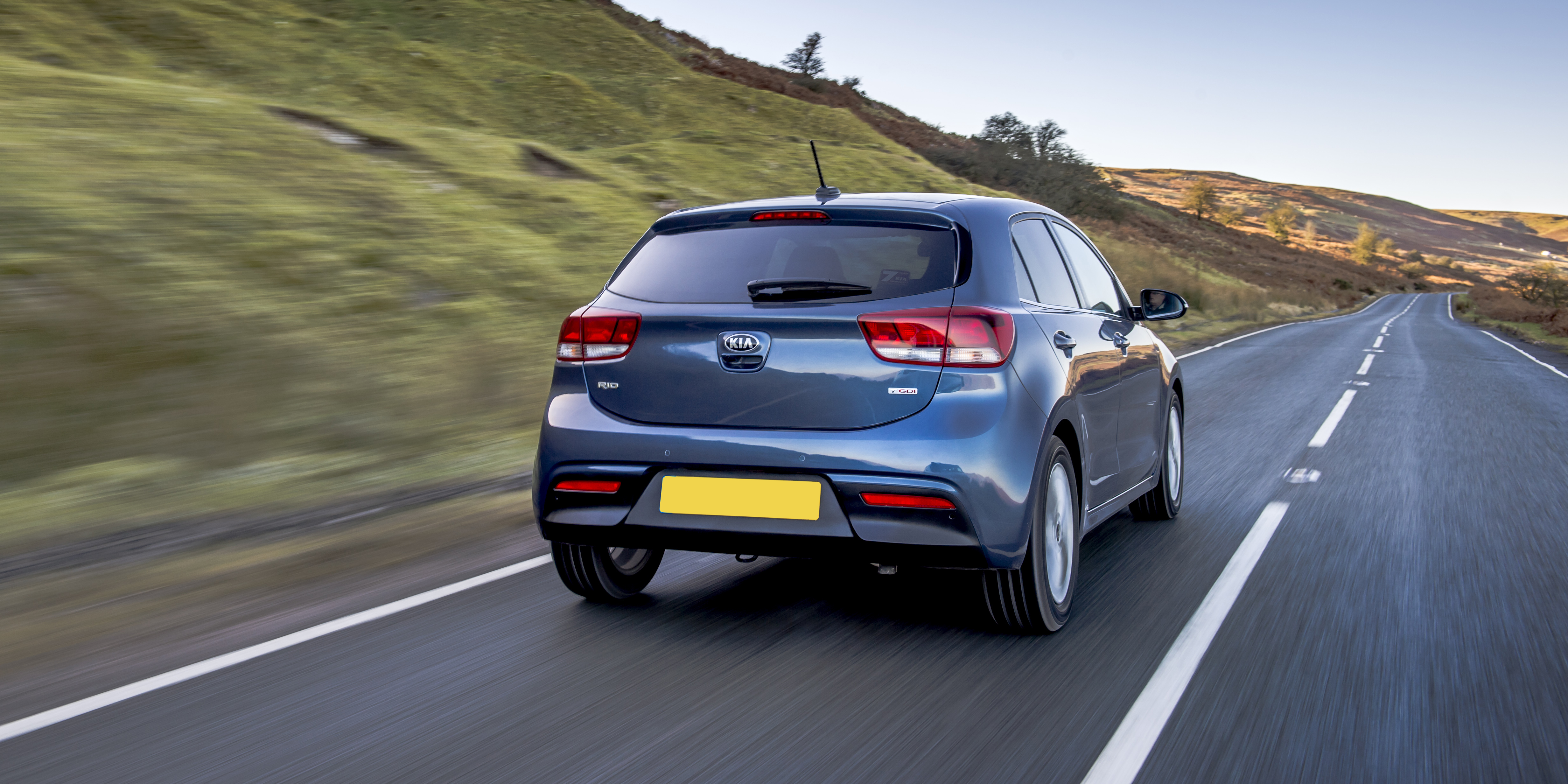 Kia Rio Review | carwow