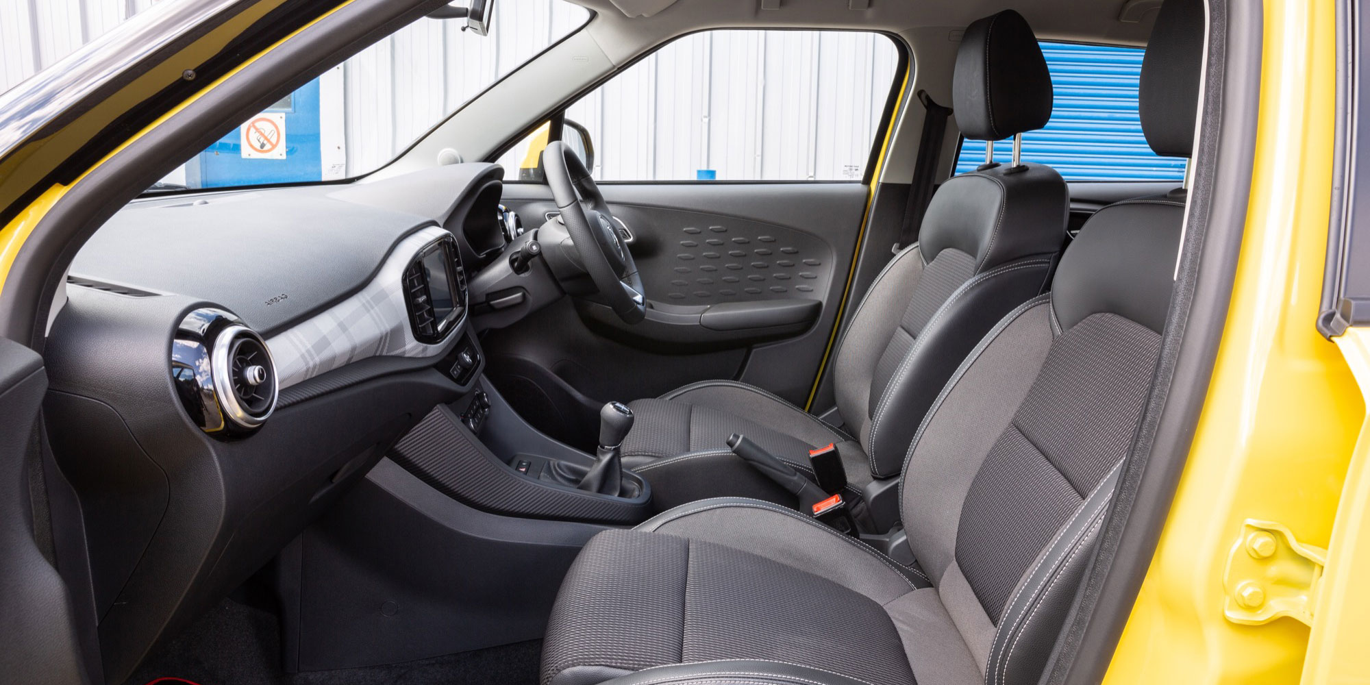 MG MG 3 Review 2022 | Drive, Specs & Pricing | carwow