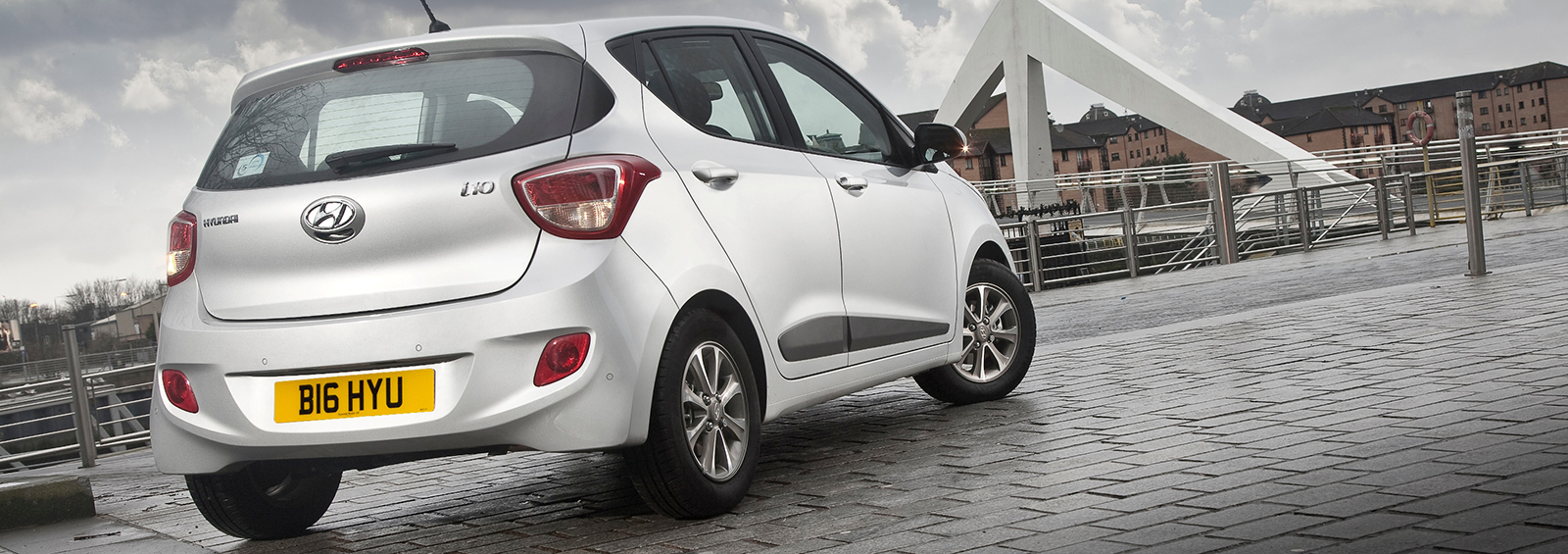 Hyundai i10 Review | carwow
