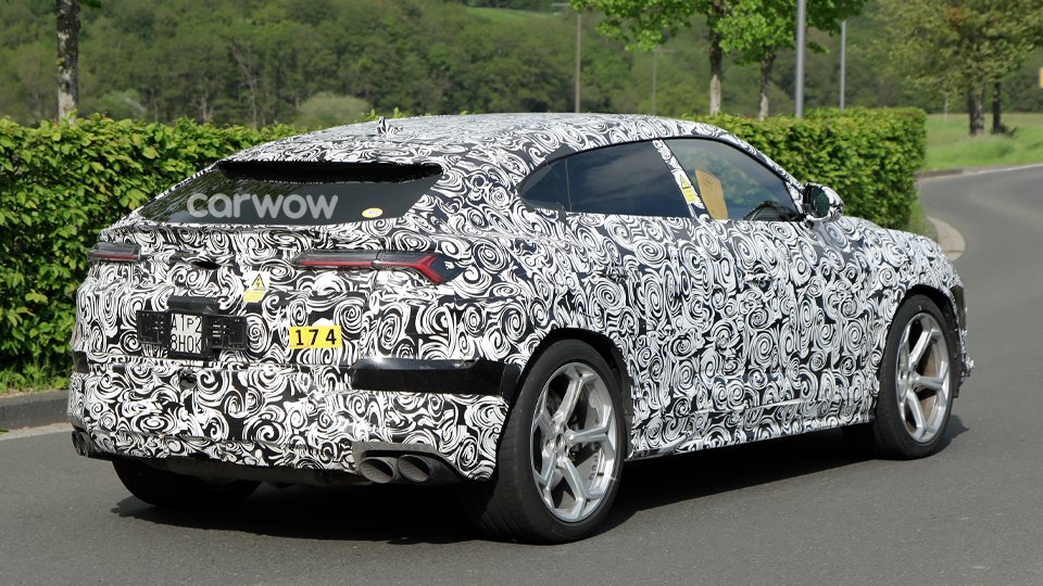 New Lamborghini Urus Hybrid spotted: everything we know so far | carwow