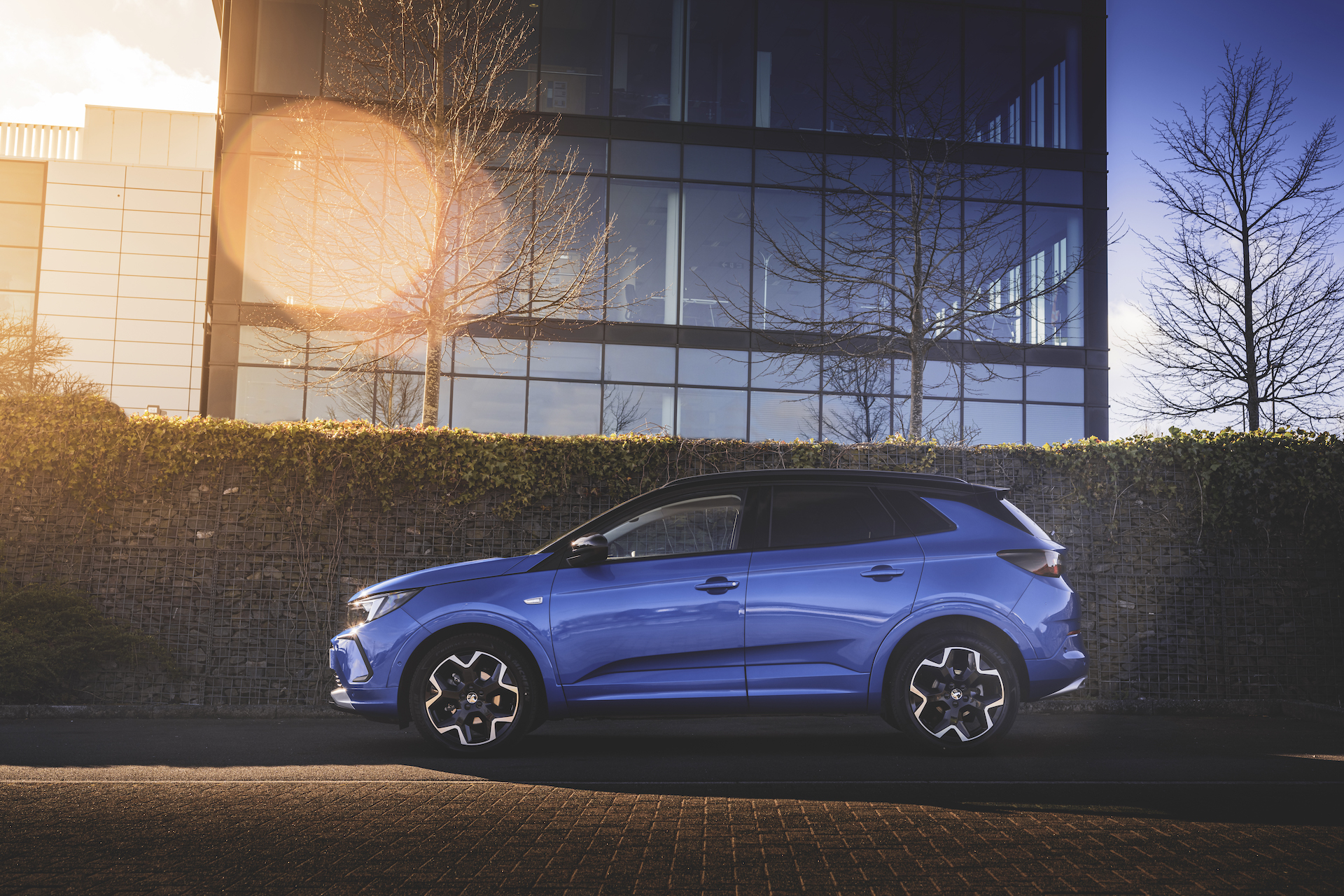 Vauxhall Grandland Review 2022 | Drive, Specs & Pricing | carwow