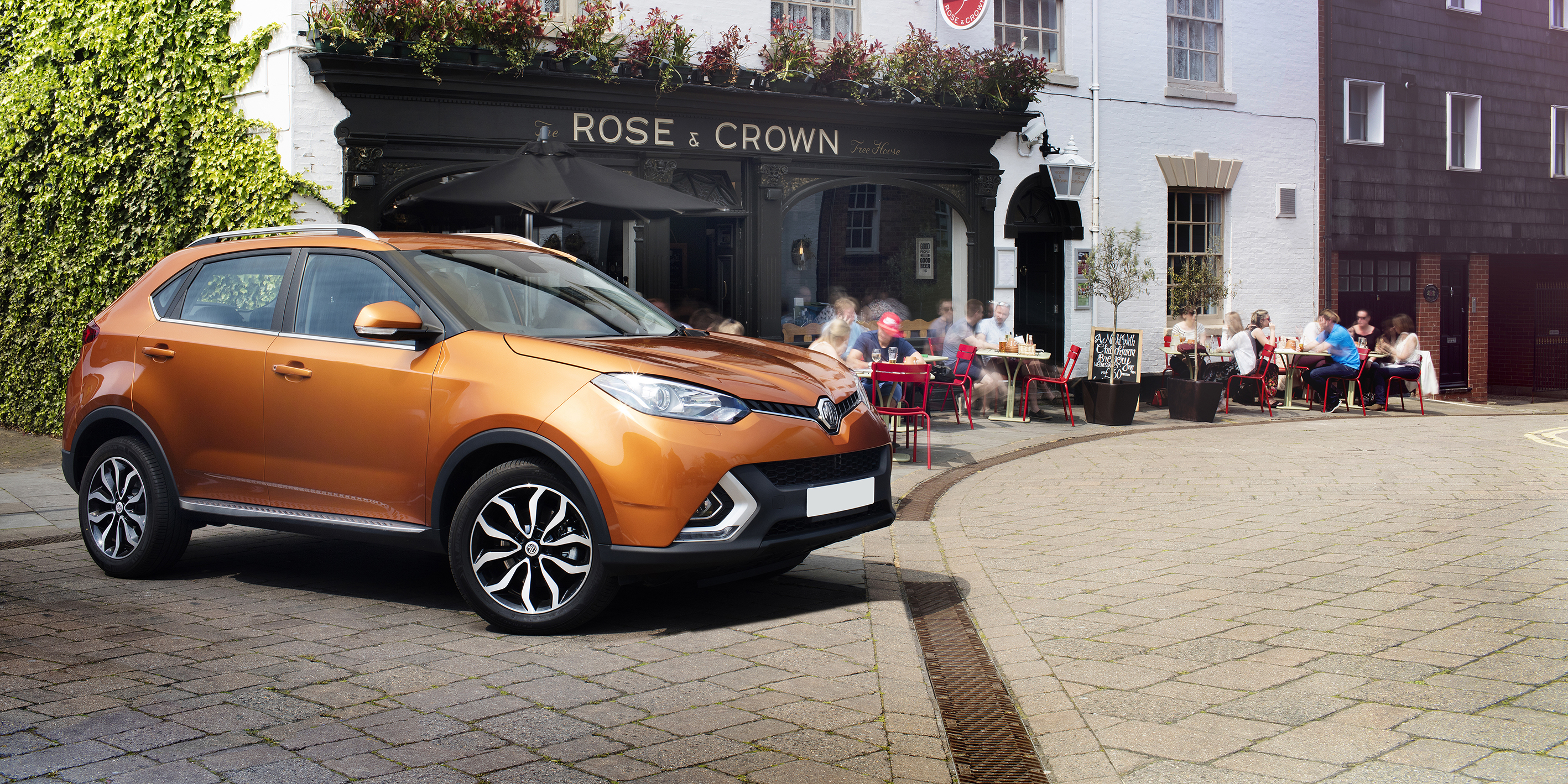 MG GS Review | carwow