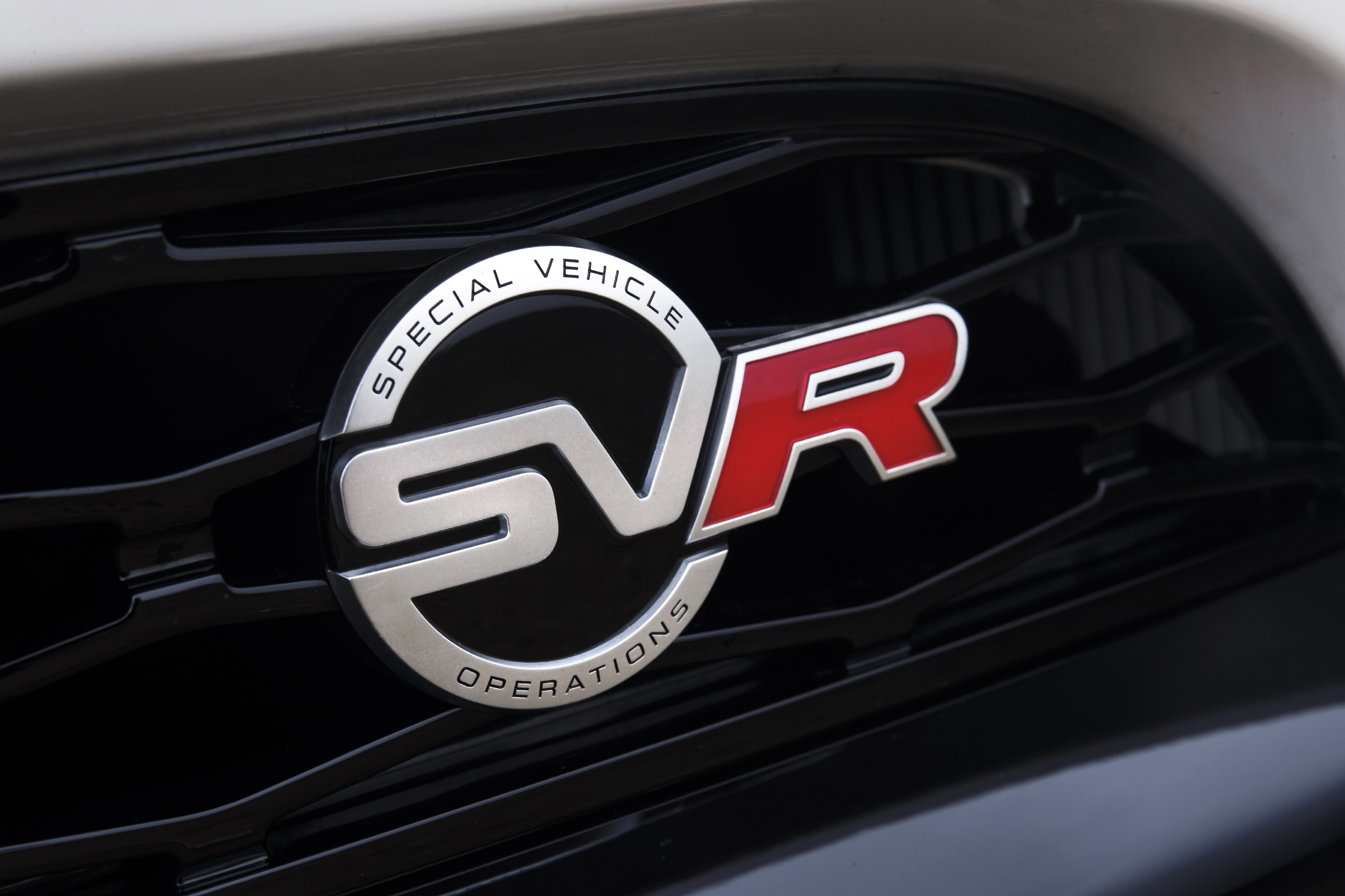 Land Rover Range Rover Sport SVR Review | carwow