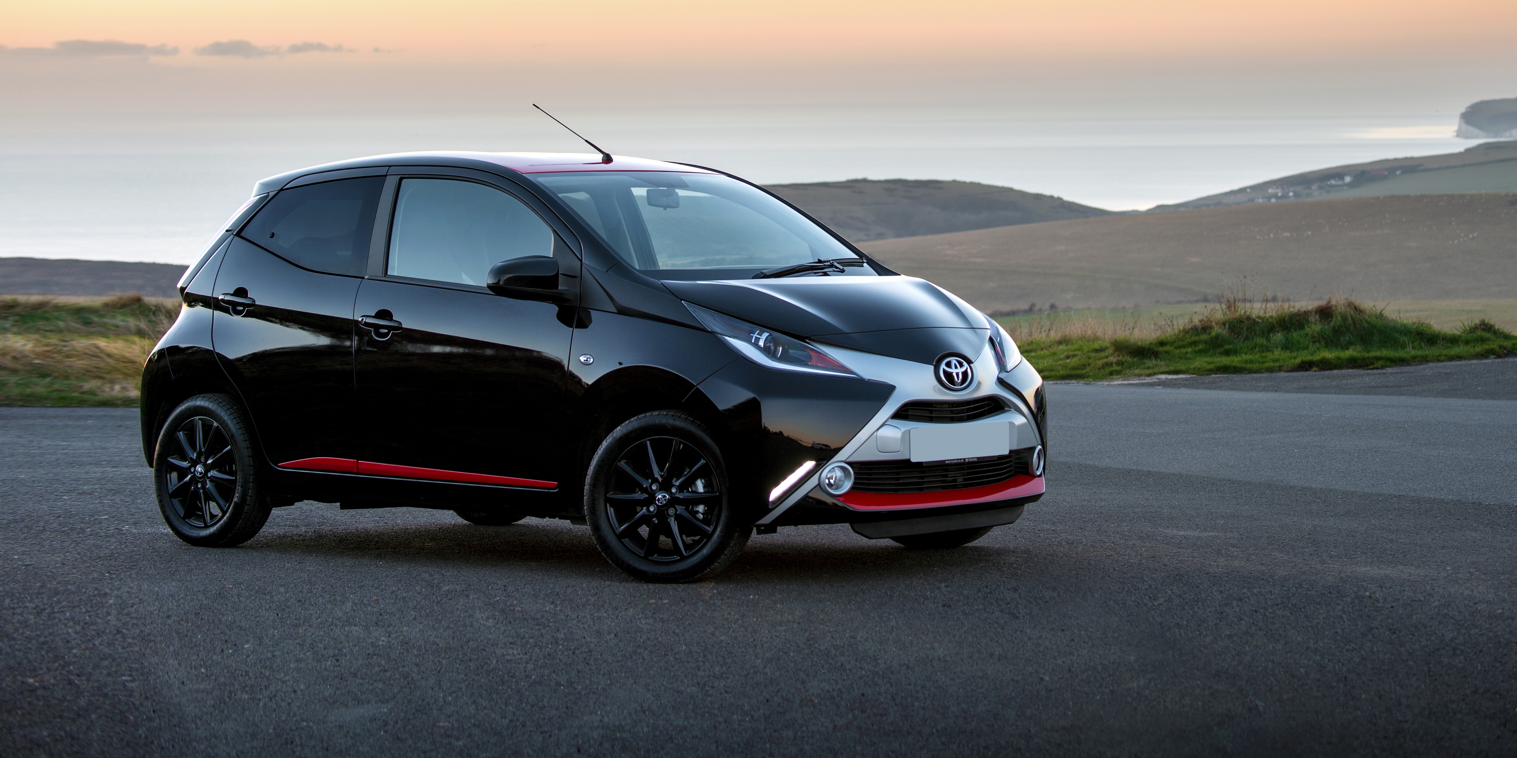 Toyota Aygo interior and infotainment | carwow