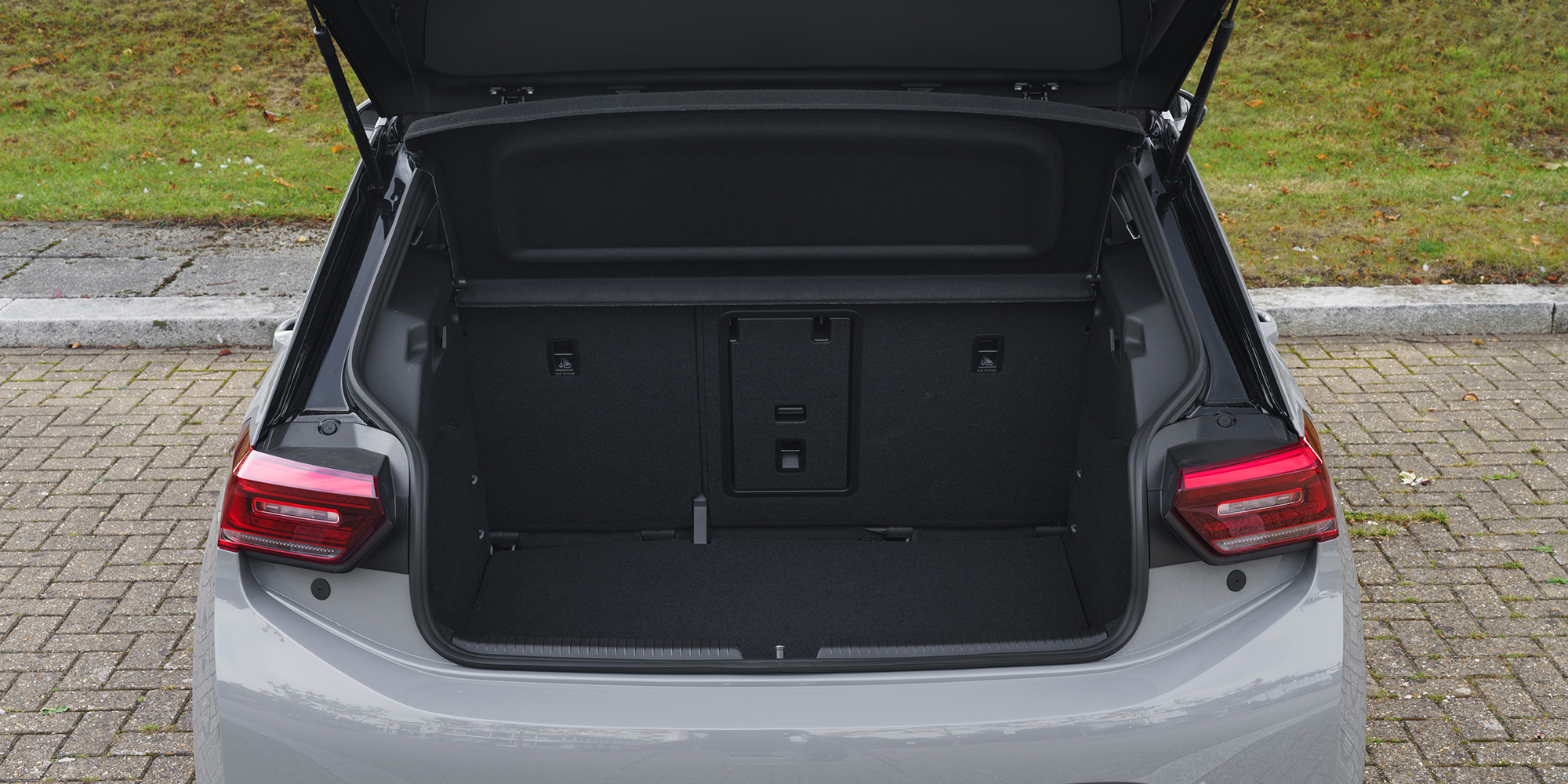 Volkswagen ID.3 Review 2022 | Drive, Specs & Pricing | carwow