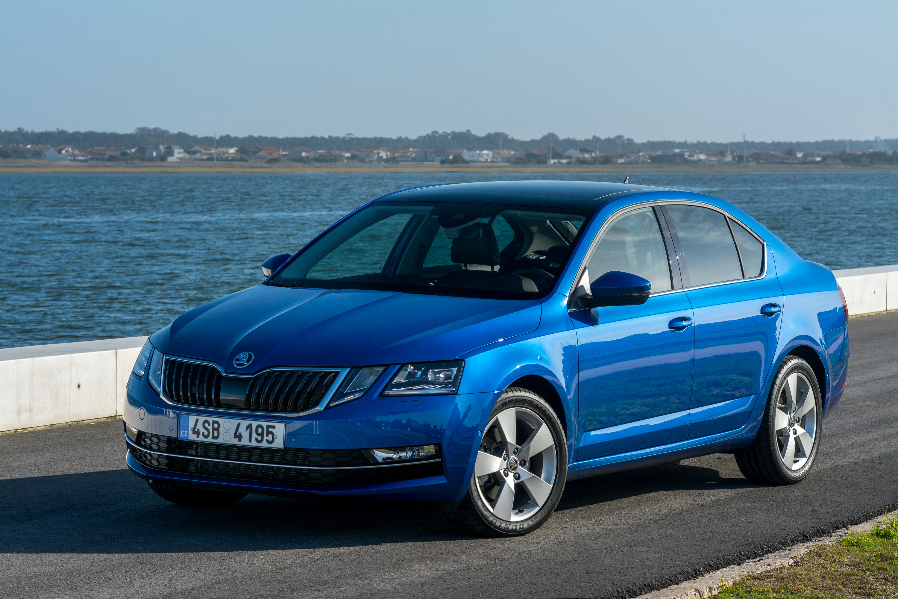 Skoda Octavia Review | carwow