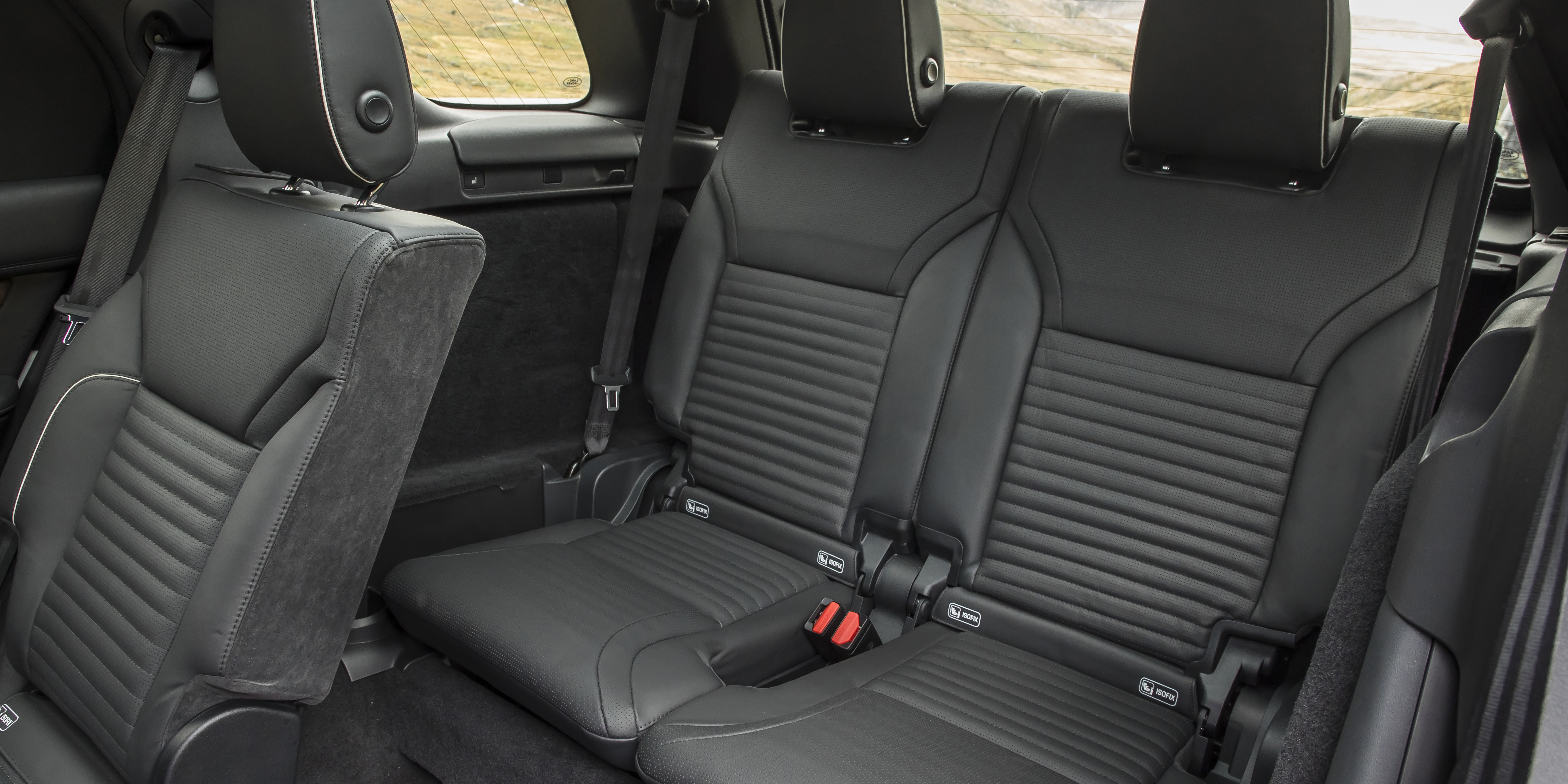 Land Rover Discovery Review | carwow