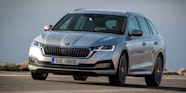Skoda Octavia Estate Review 2022 Drive Specs Pricing Carwow