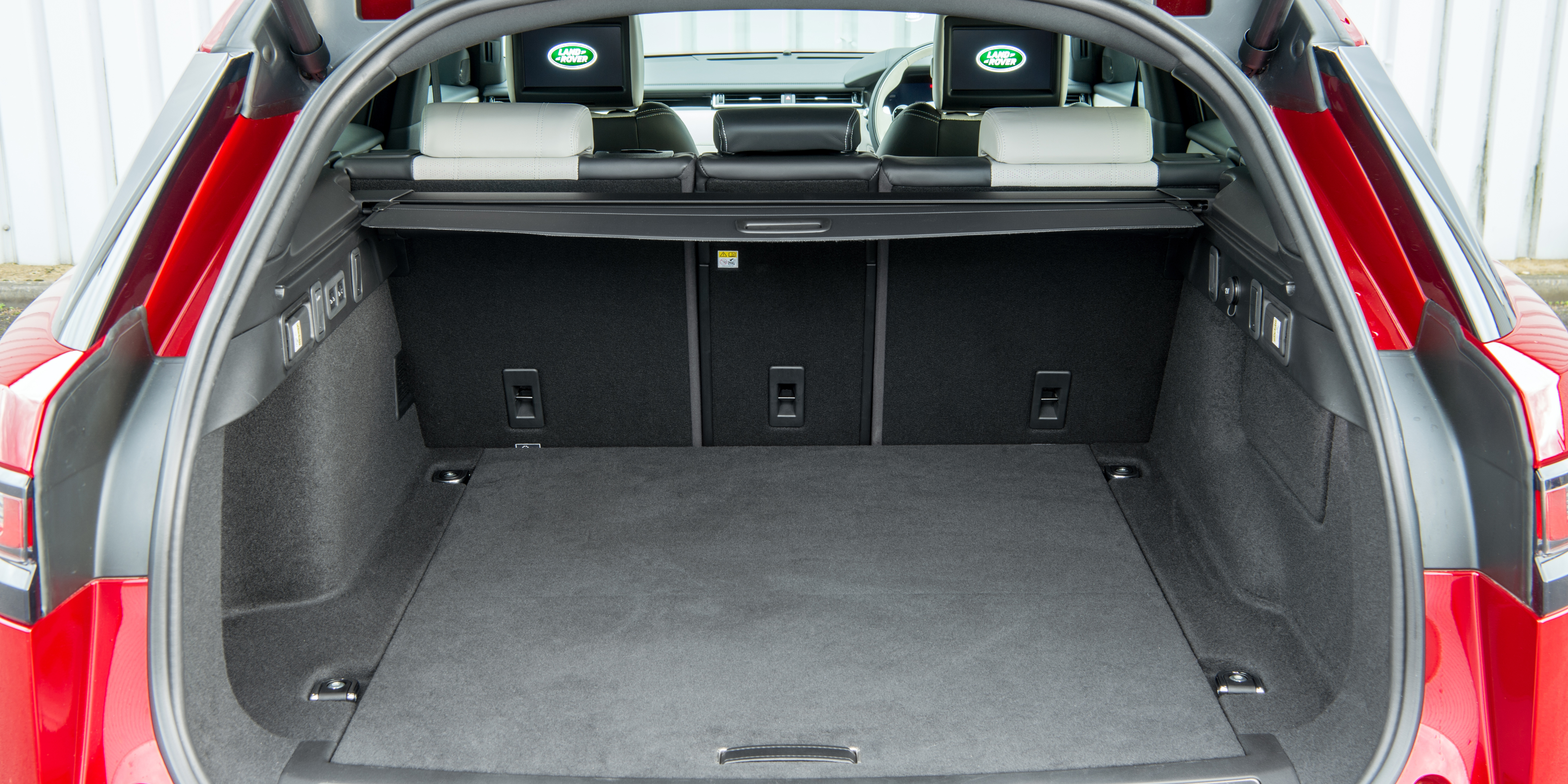 Land Rover Range Rover Velar Review | carwow